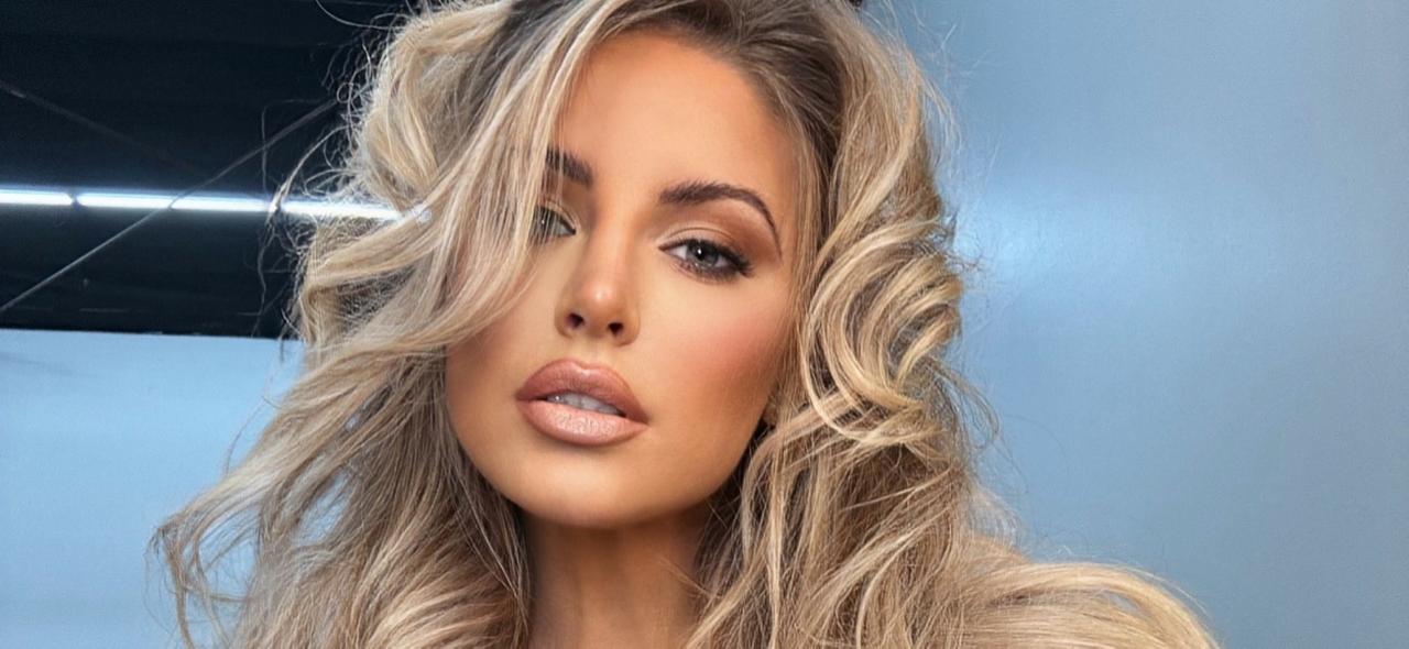 Ashley Alexiss In Thigh High Undies Is Still The Hottest Around