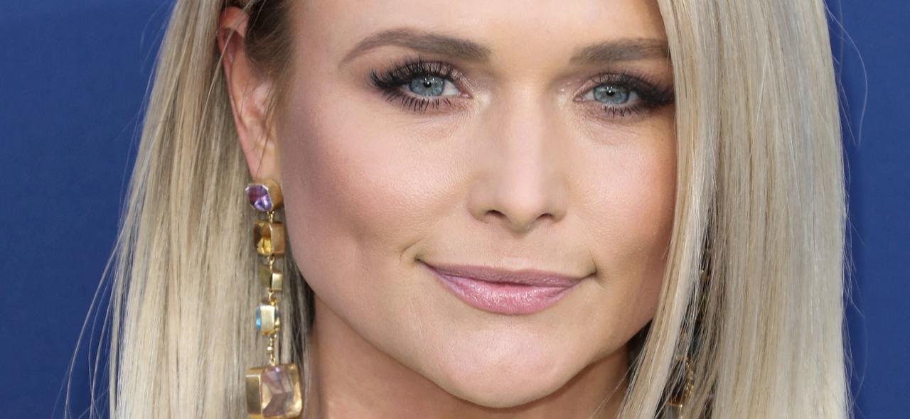 Miranda Lambert In Braless Sundress Highlights Her 'New Body'