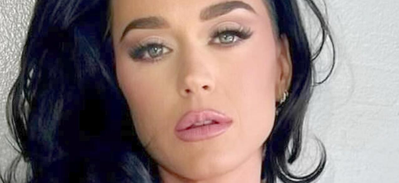 Katy Perry Hiking Up Leg In Bikini On A Balcony Is An 'Exhibitionist'