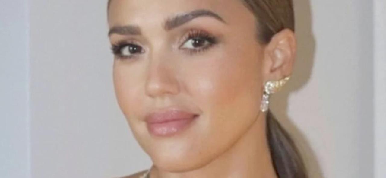 Jessica Alba Shows Her 'Nice Bikini' In Sunkissed Ocean Snaps