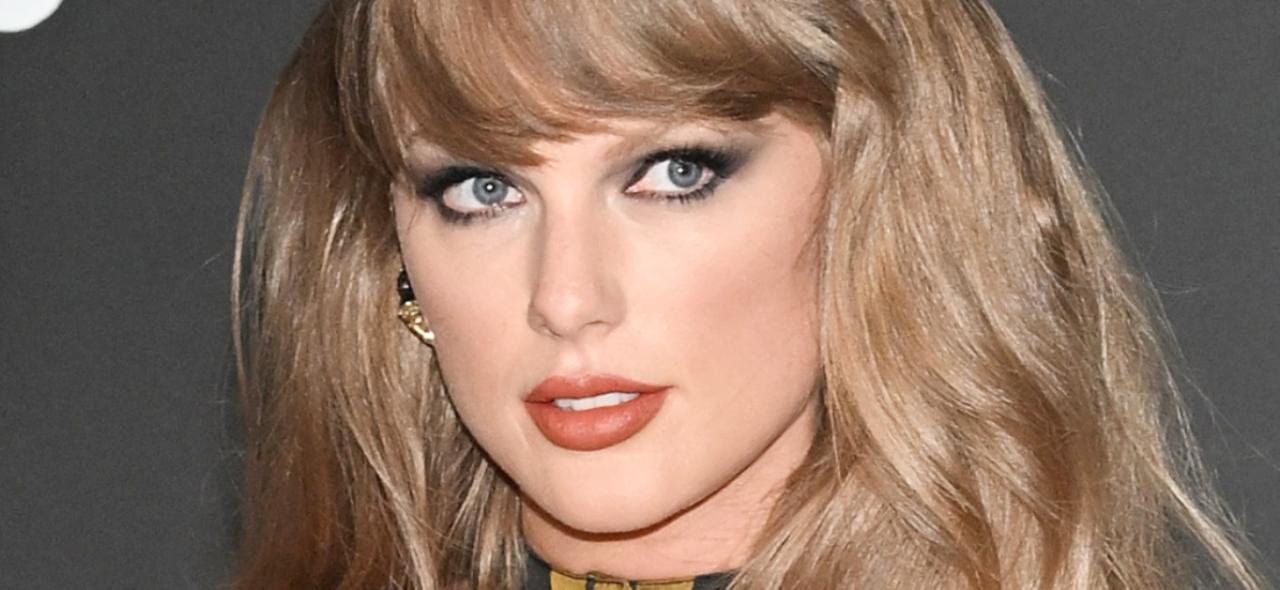 Taylor Swift 'Looks Fat' In Sheer Glitter Underwear For New Album