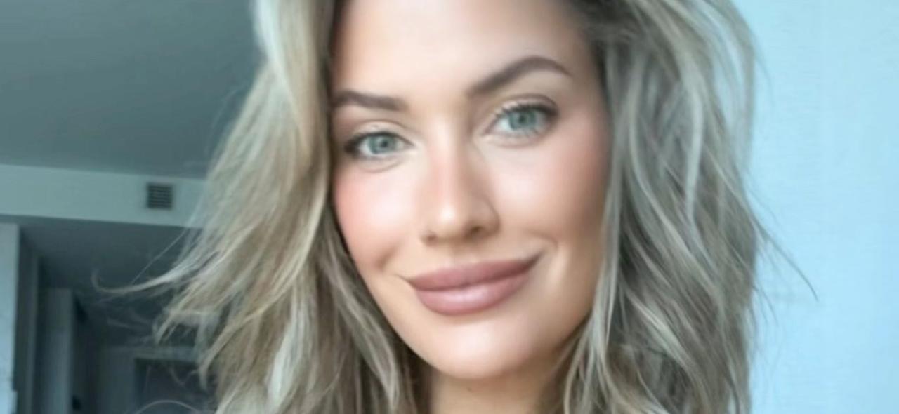 Paige Spiranac Thrills In Patriotic Bikini With A Hot Dog And Beer