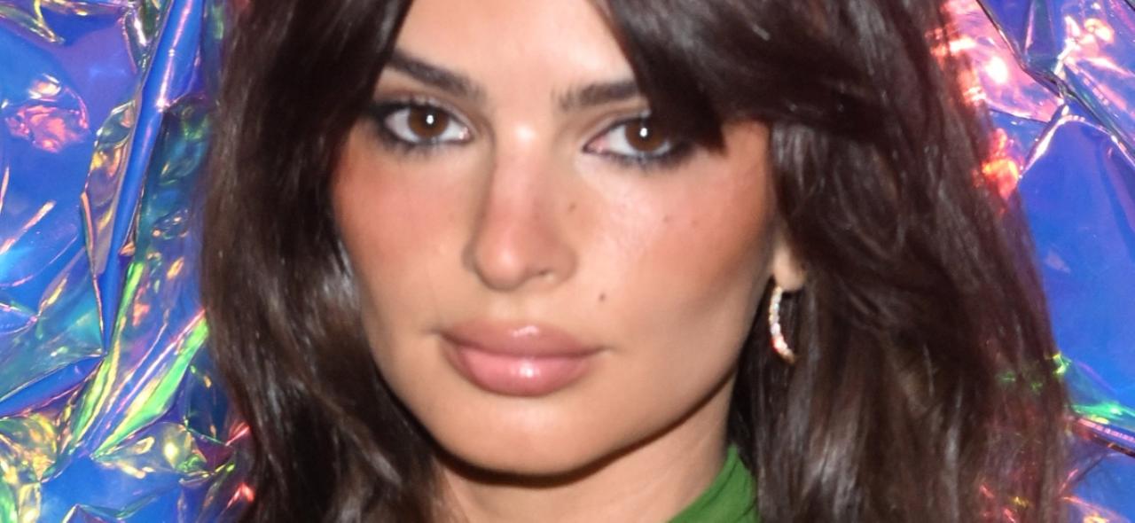 Emily Ratajkowski 'Too Skinny' In Bikini While Needing 'A Meal'