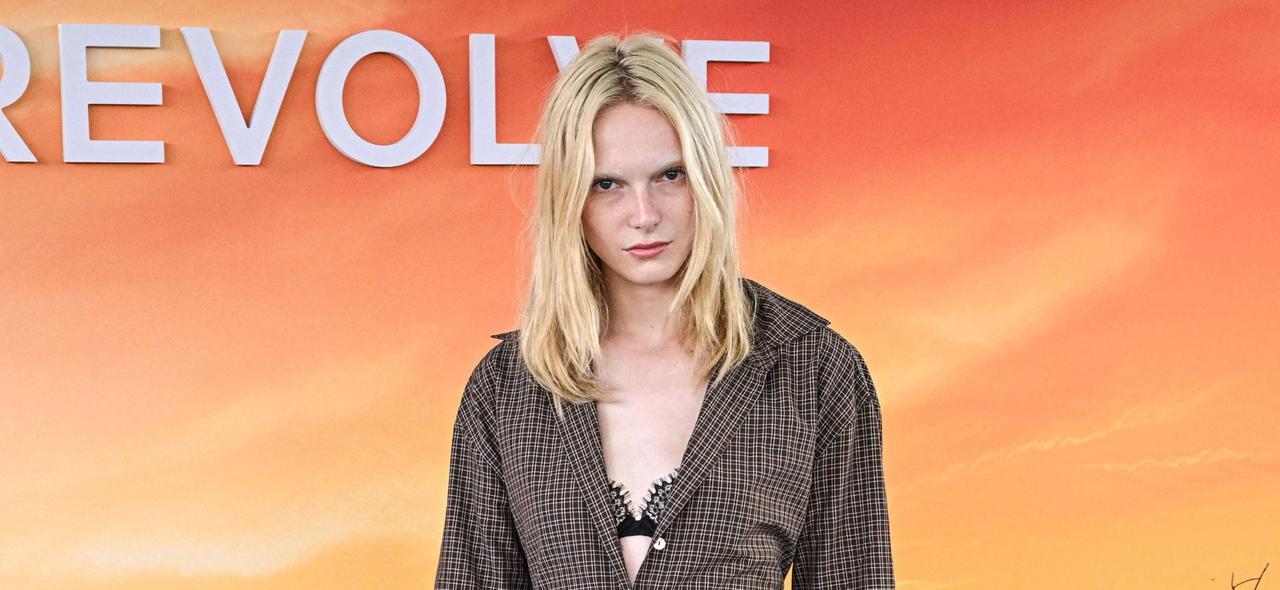 Alex Consani In VS Lingerie Draws Attention To Her Tuck Kit