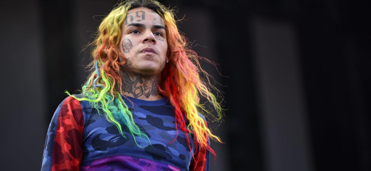 Tekashi 6ix9ine's GF Jade Suns Her Buns In Revealing Swimsuit