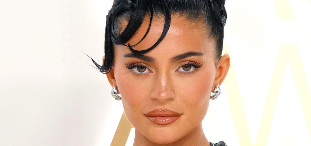 Kylie Jenner In Blue Bra And Black Blazer Proves That 'Less Is More'