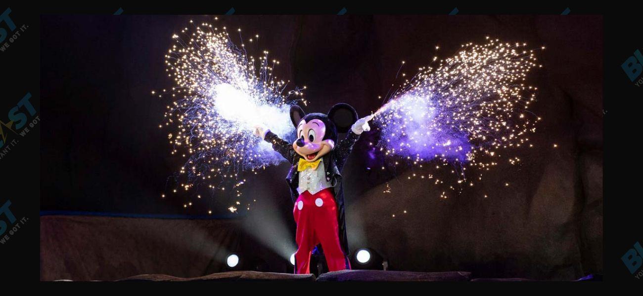 VIDEO: Mickey Mouse's Head Flies Off Mid 'Fantasmic!' Show