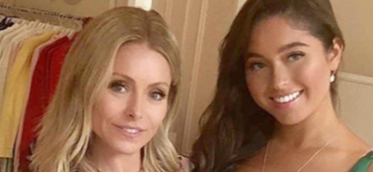 Kelly Ripa's Daughter Stuns In Holiday Minidress With The Family