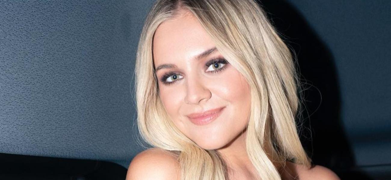 Kelsea Ballerini Braves Swimsuit Dip In The Freezing Snow