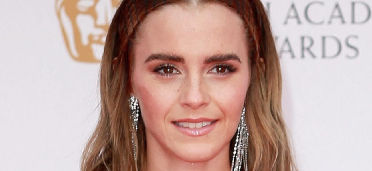 Emma Watson Thrills In Tube Bikini In Italy Swimming Photos