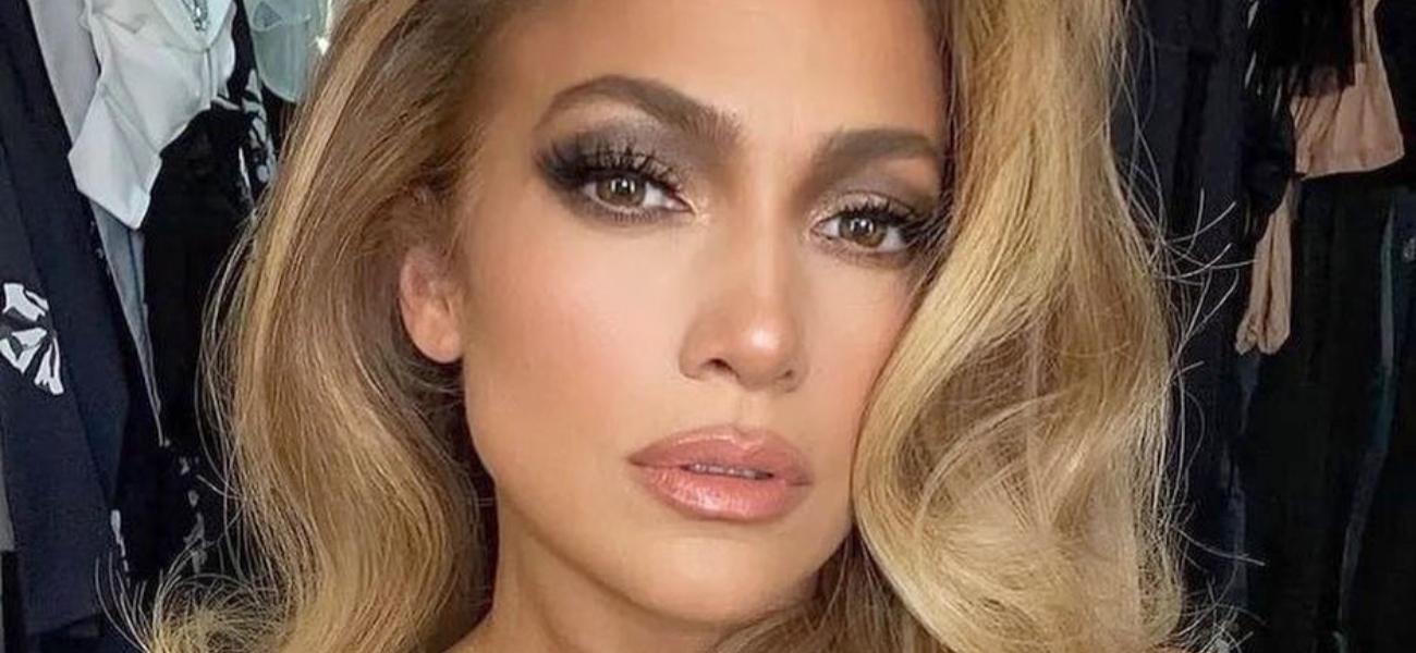 Jennifer Lopez Highlights 'Impressive Figure' In Swimsuit On Yacht