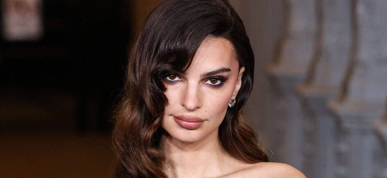 Emily Ratajkowski Teases Cleavage In An Open Blazer