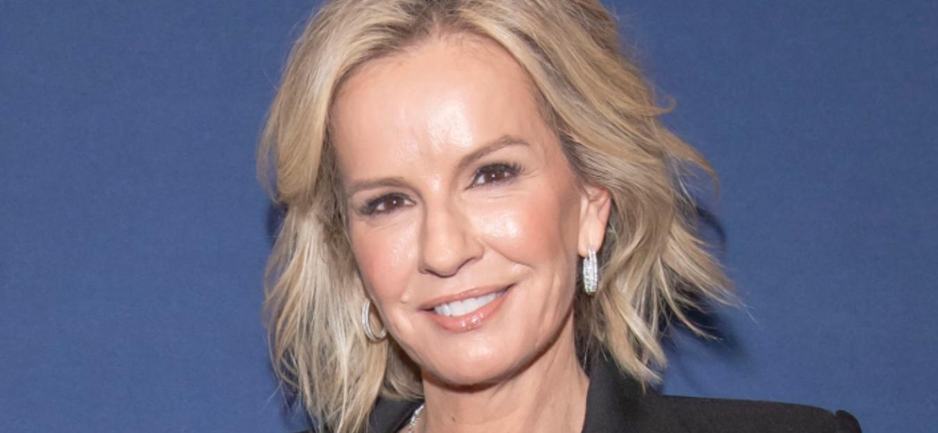 Dr. Jennifer Ashton Flaunts Bikini Body In Transformation Photos