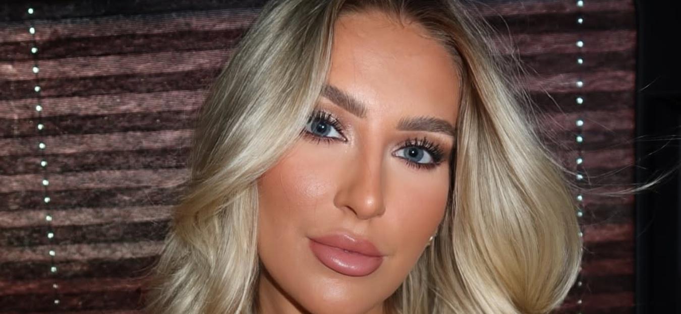 Skyler Simpson Makes Instagram Drool In Her Tiny Black Swimsuit