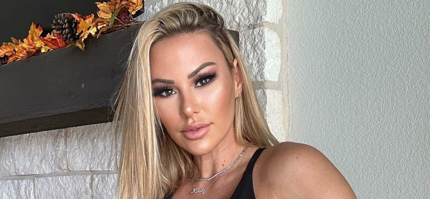 Kindly Myers Puts On A Nippy Display In Her Strappy Sports Bra