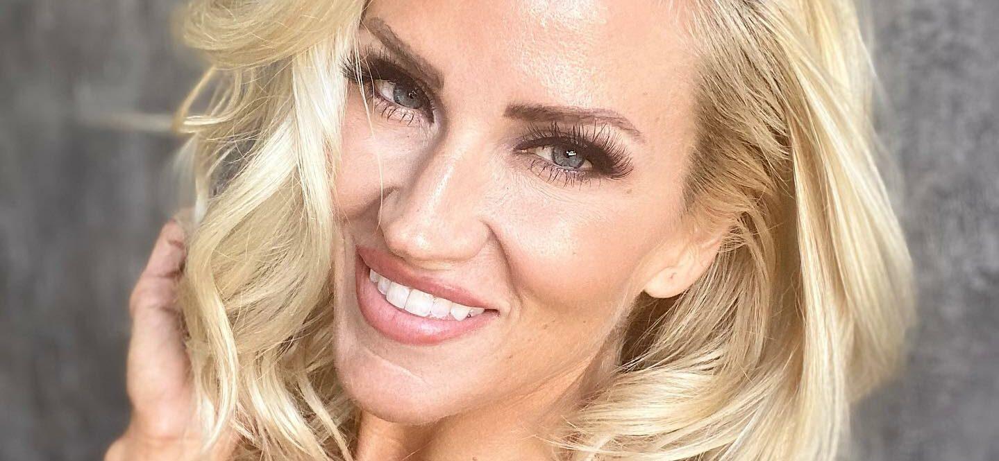 Jac Cordeiro Poses Naked To Flaunt Her 'Unapologetic Curves'