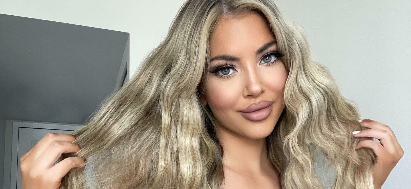 Sophia Pierson Is 'Glowing' In A Stunning Gold Dress