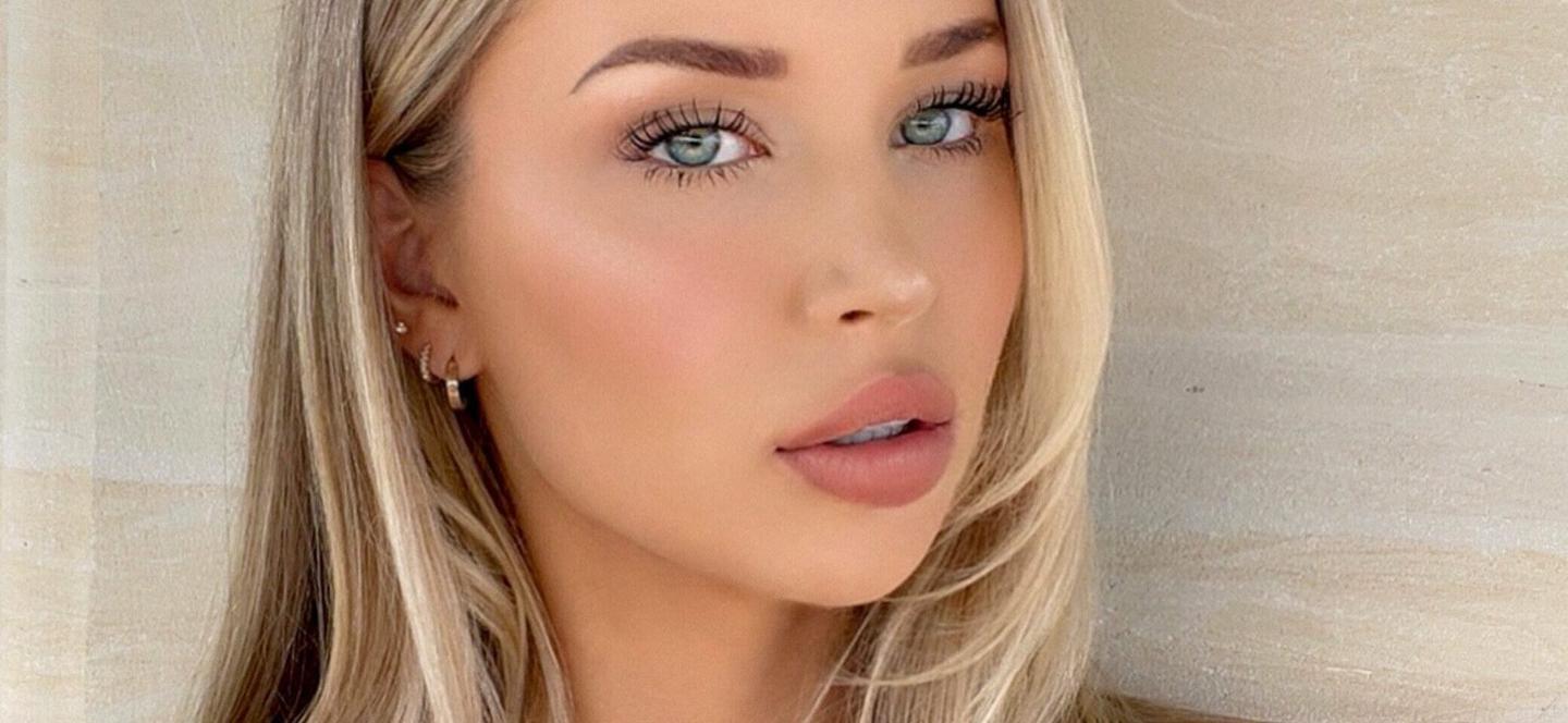 Hockey Goalie Mikayla Demaiter Flaunts Her Long Legs In Paris