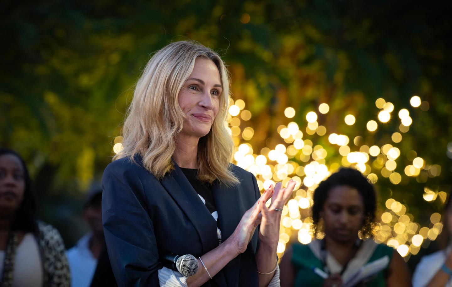 Julia Roberts Reveals Bizarre New Year Resolution