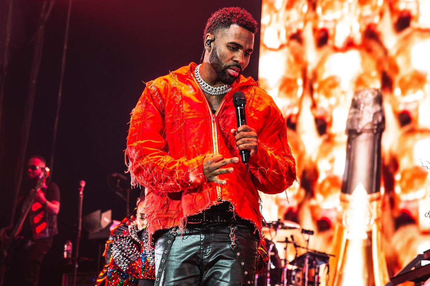 Jason Derulo Slammed For Posting Rihanna And Ex Chris Brown