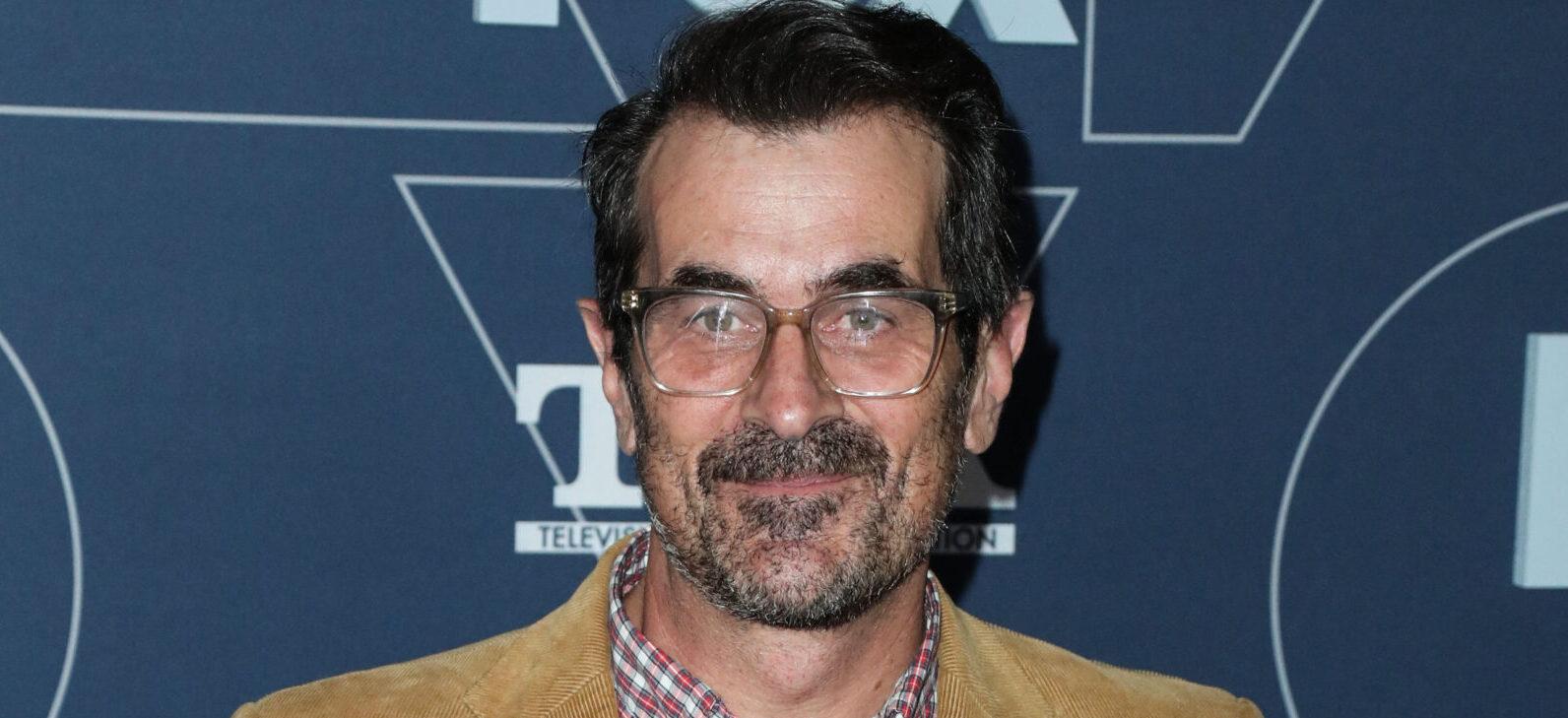 Fans Panic Over Ty Burrell Missing 'Modern Family' Reunion