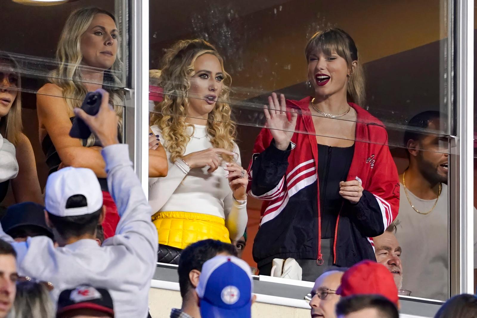 Brittany Mahomes Bashing Taylor Swift Is Sparking Hate From Fans
