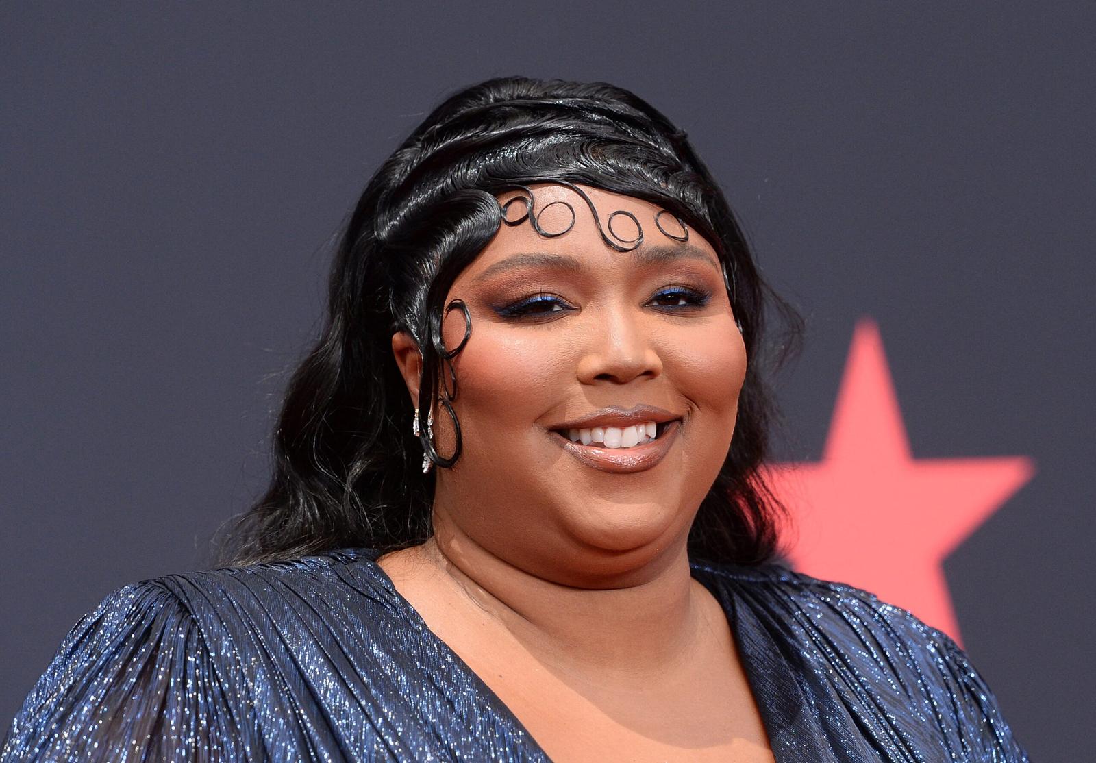 Lizzo's Incredible Weight Loss Transformation Divides Fans