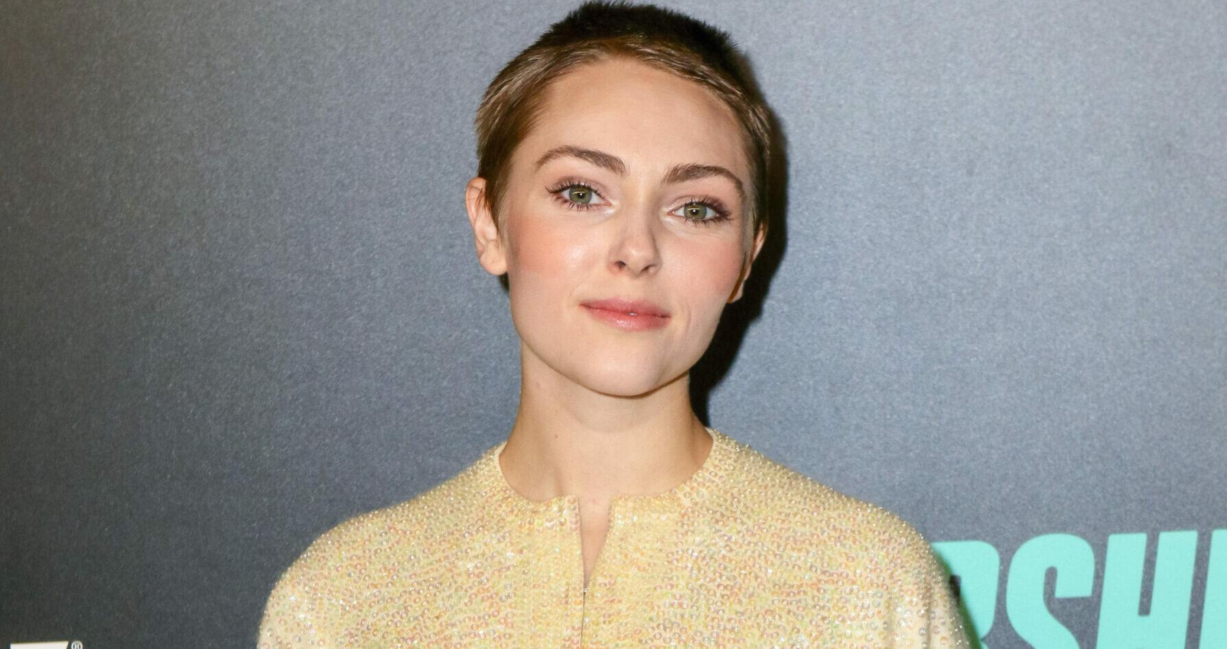 Friends Throw Petals At AnnaSophia Robb, Gets Hitched In Ball Gown!