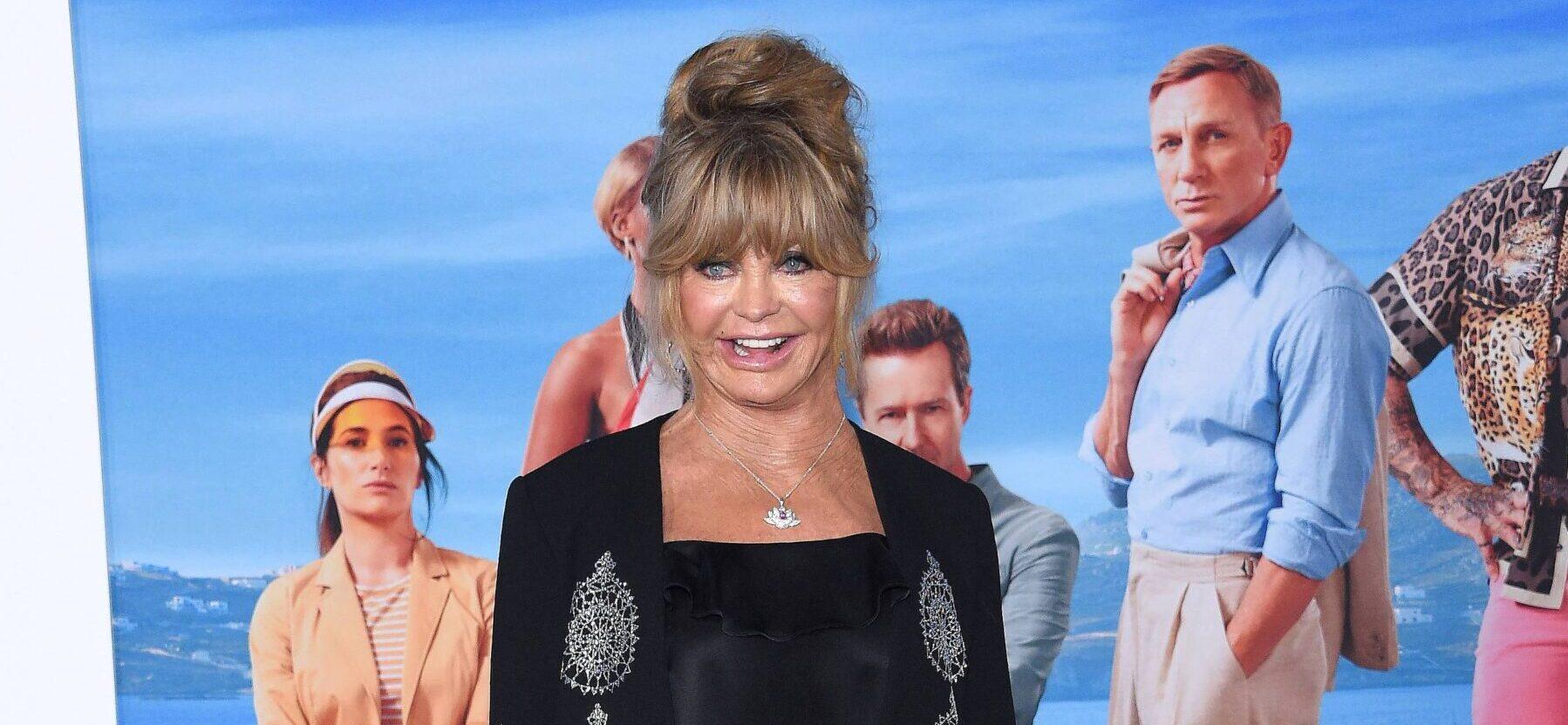 Goldie Hawn Tugs At Fans' Heartstrings With Dance Moves