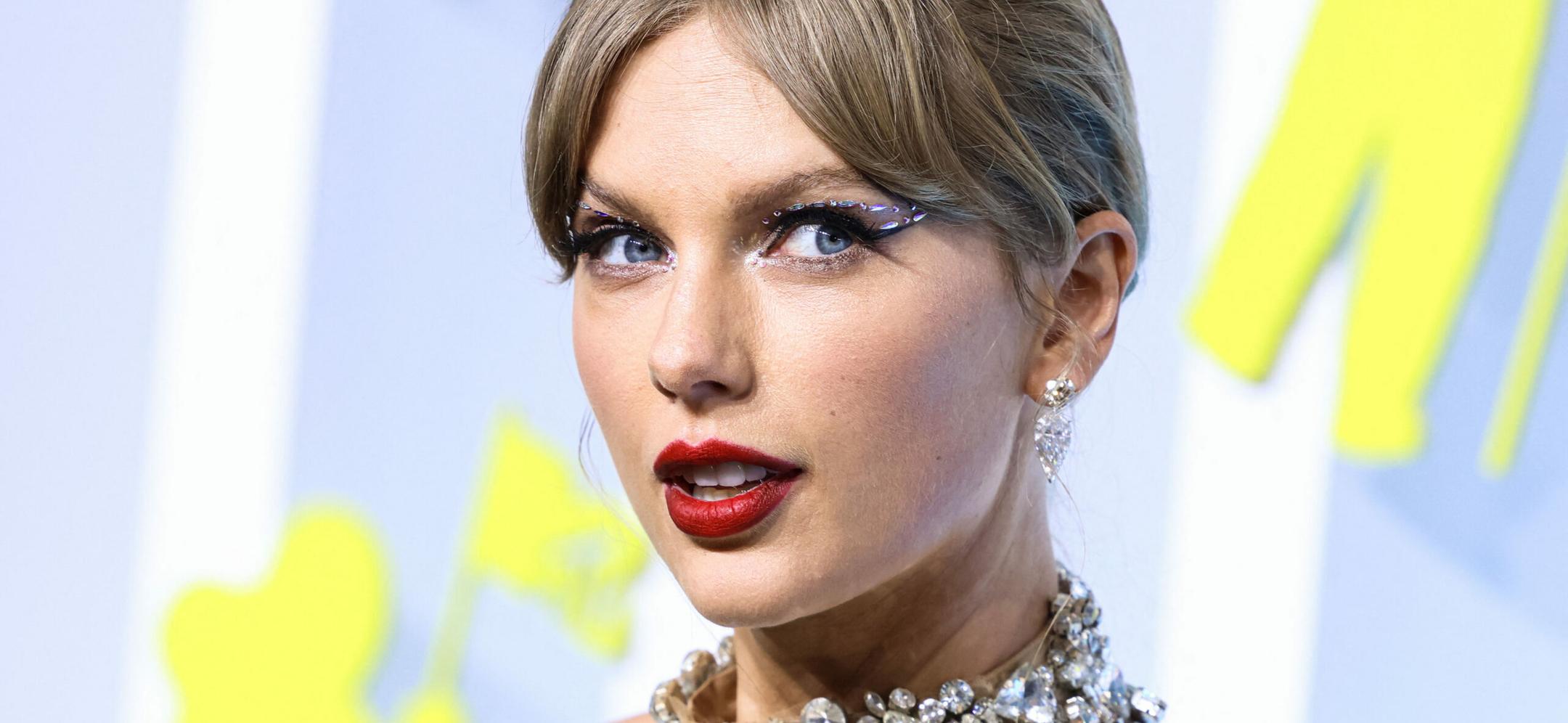 Fans Praise Taylor Swift's 'Anti-Hero' Music Video As 'So Relatable'