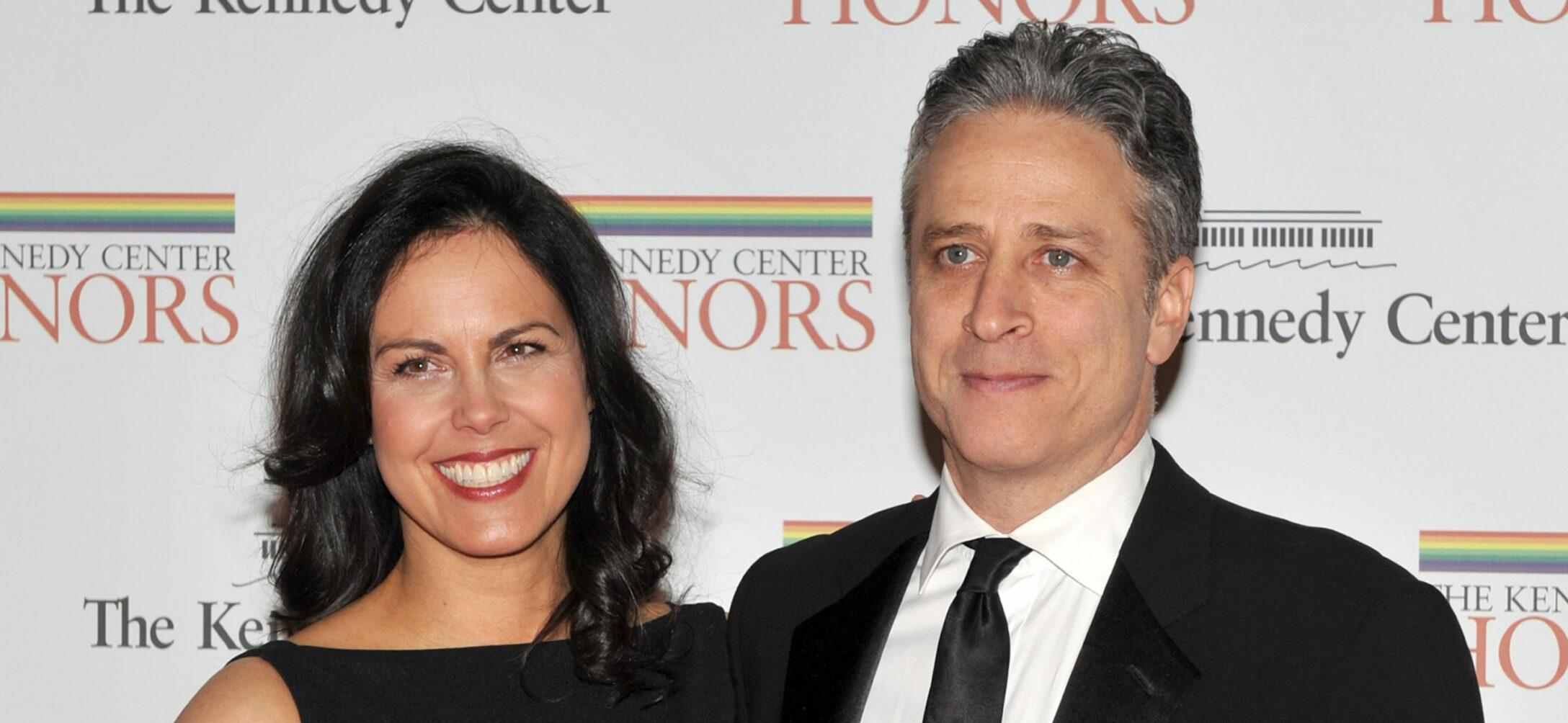 Jon Stewart To Receive THIS Top Comedy Award!