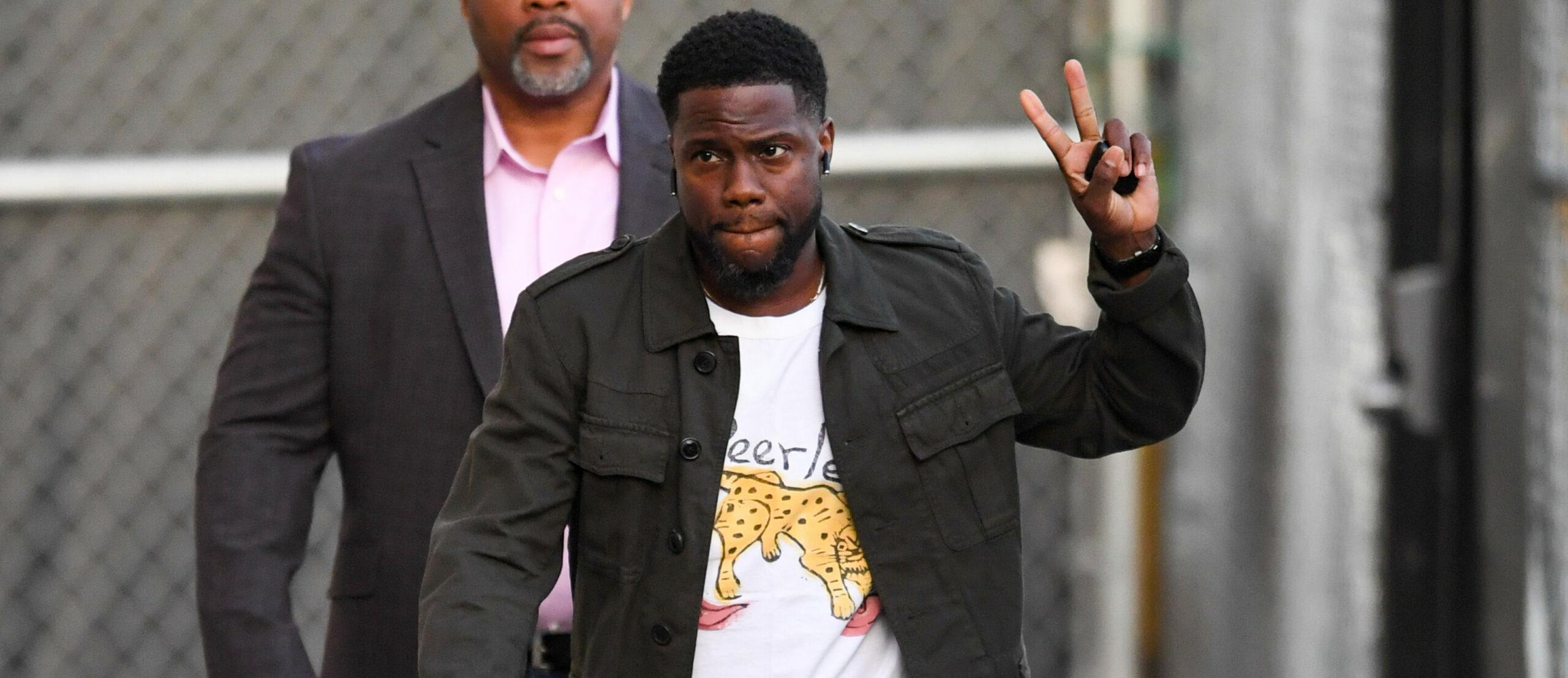 Kevin Hart Hilariously Crashes Usher’s Vegas Performance