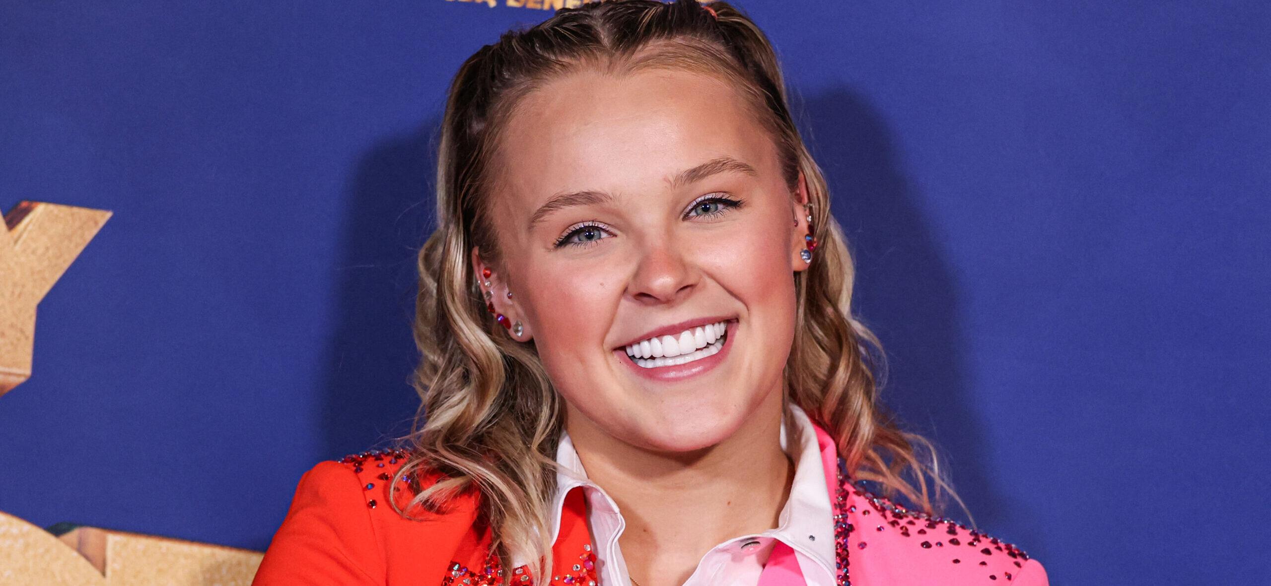 JoJo Siwa Kisses Chris Hughes At A Pool After Revealing She Is 'Not A ...