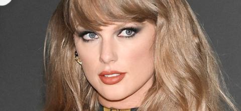 Taylor Swift 'Looks Fat' In Sheer Glitter Underwear For New Album