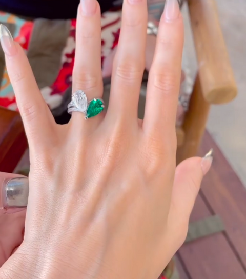 Megan Fox Shows Off MASSIVE Diamond Engagement Ring From MGK