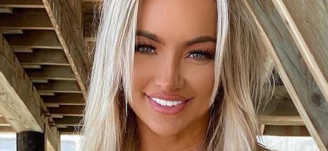 Lindsey Pelas Sunbathing In Plunging Swimsuit Is 'A 100'