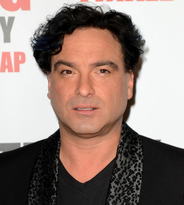 Johnny Galecki Secretly Ties The Knot And Welcomes Baby Girl