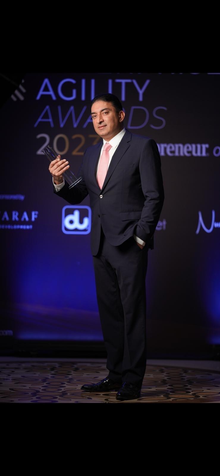 Sheeraz Hasan Wins Prestigious 'Media Personality Of The Year Award'