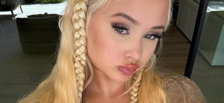 Alabama Barker In A Cheeky Green Bikini Is Deemed 'Body Goals'