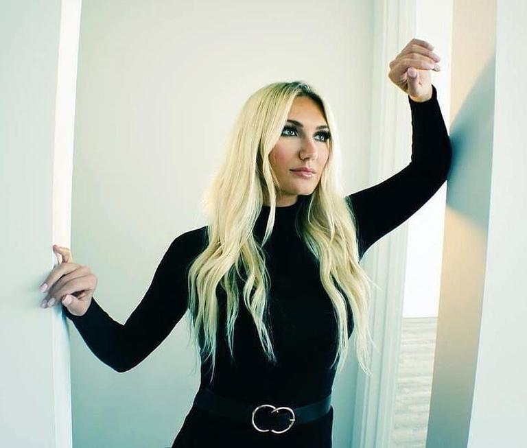 Brooke Hogan Slams Parents In Explosive Instagram Post