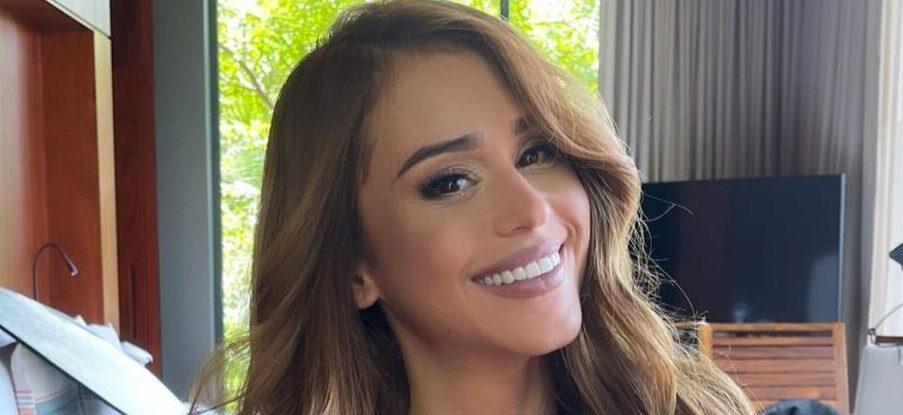 Weather Girl Yanet Garcia Strips Down Her Swimsuit In New Photo