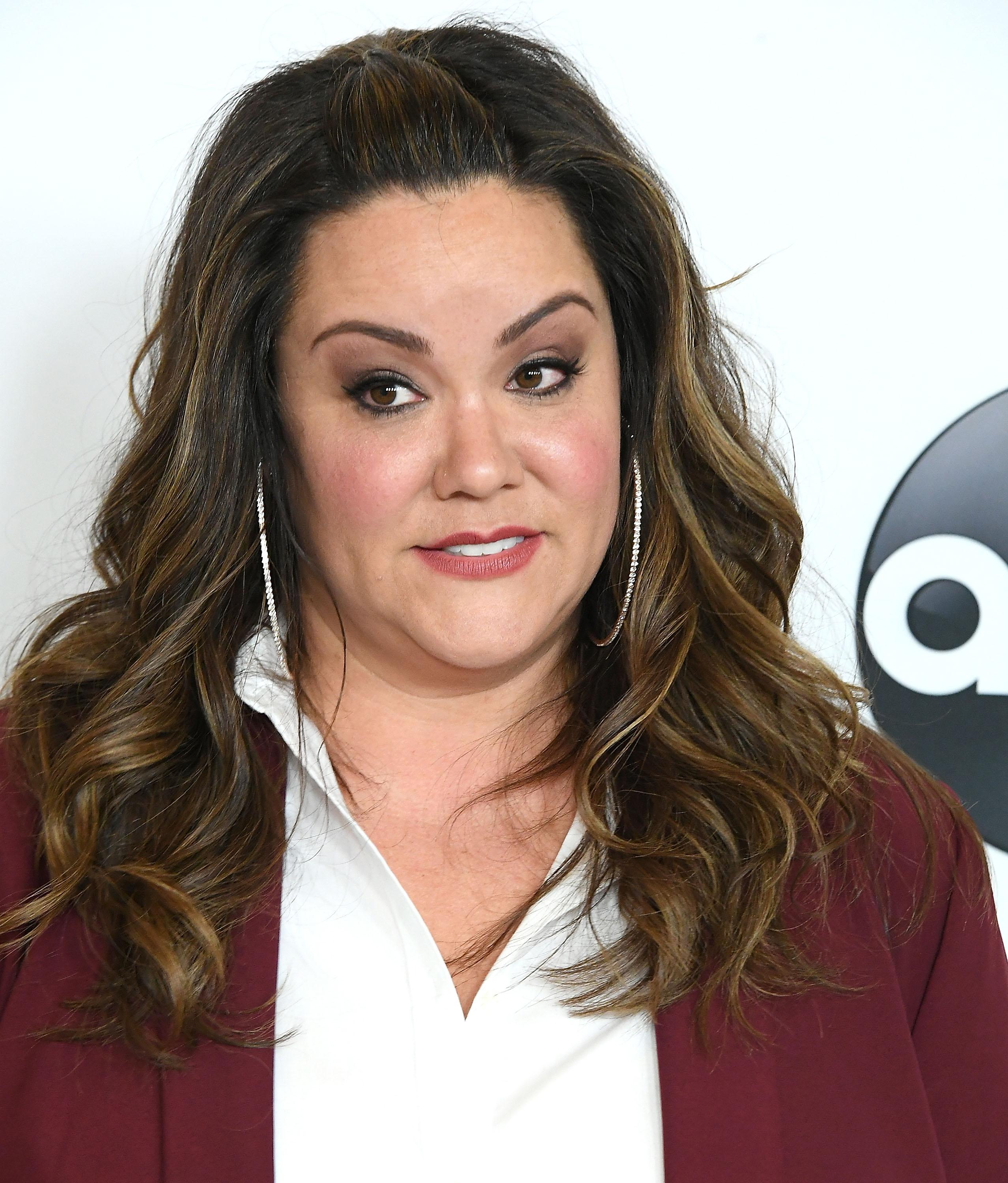 'American Housewife' Star Katy Mixon's Ex-Nanny Accuses Actress of ...