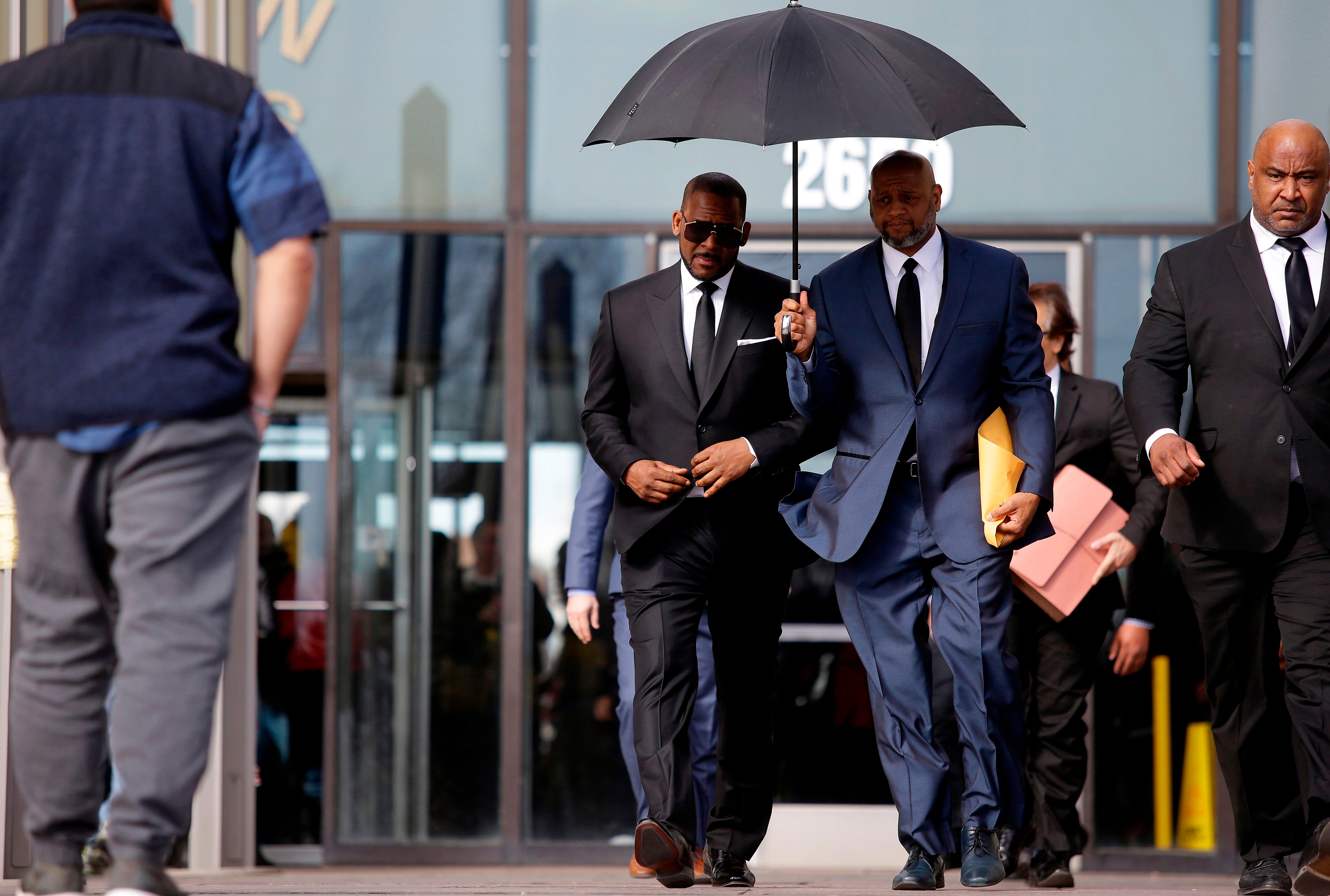 R. Kelly's Uber & Medical Records to Be Used by Prosecutors in Criminal ...