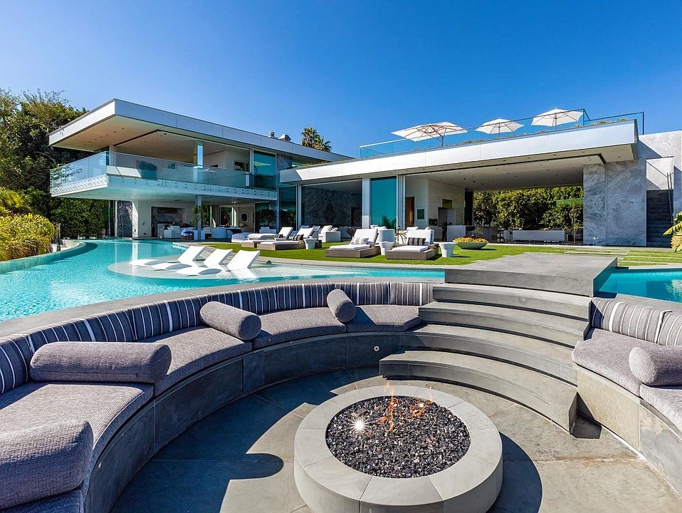 LeBron James Buying A New $52 Million Mansion In Los Angeles? - See The ...