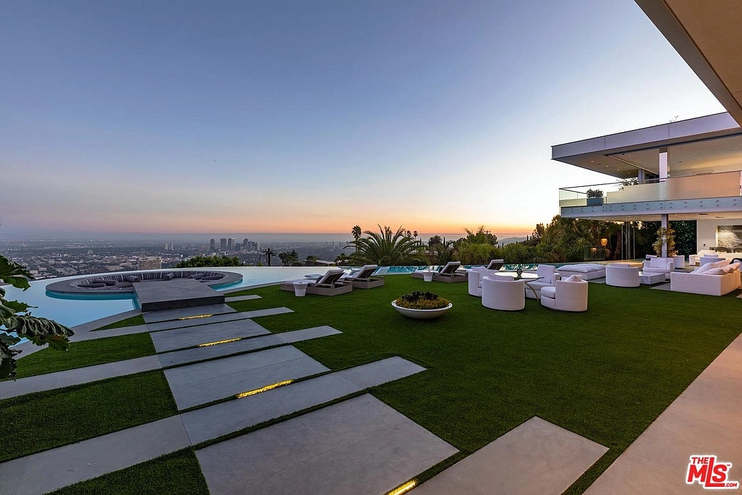 LeBron James Buying A New $52 Million Mansion In Los Angeles? - See The ...