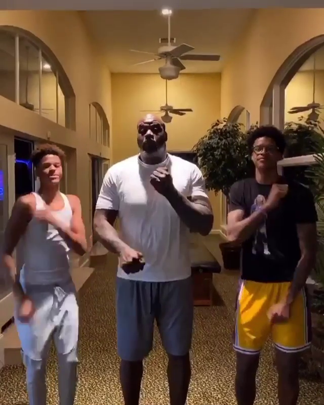 Shaq 'Leans wit It, Rocks wit It' During Viral Dance With Sons Shareef ...