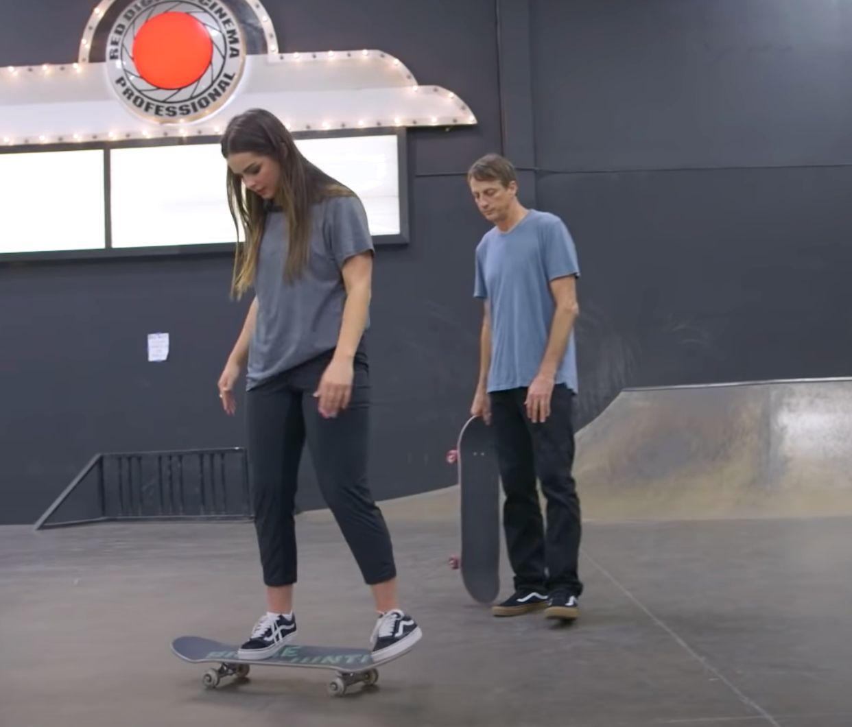 TikTok Star Addison Rae Squats Down Low for Desert Delights - The Blast