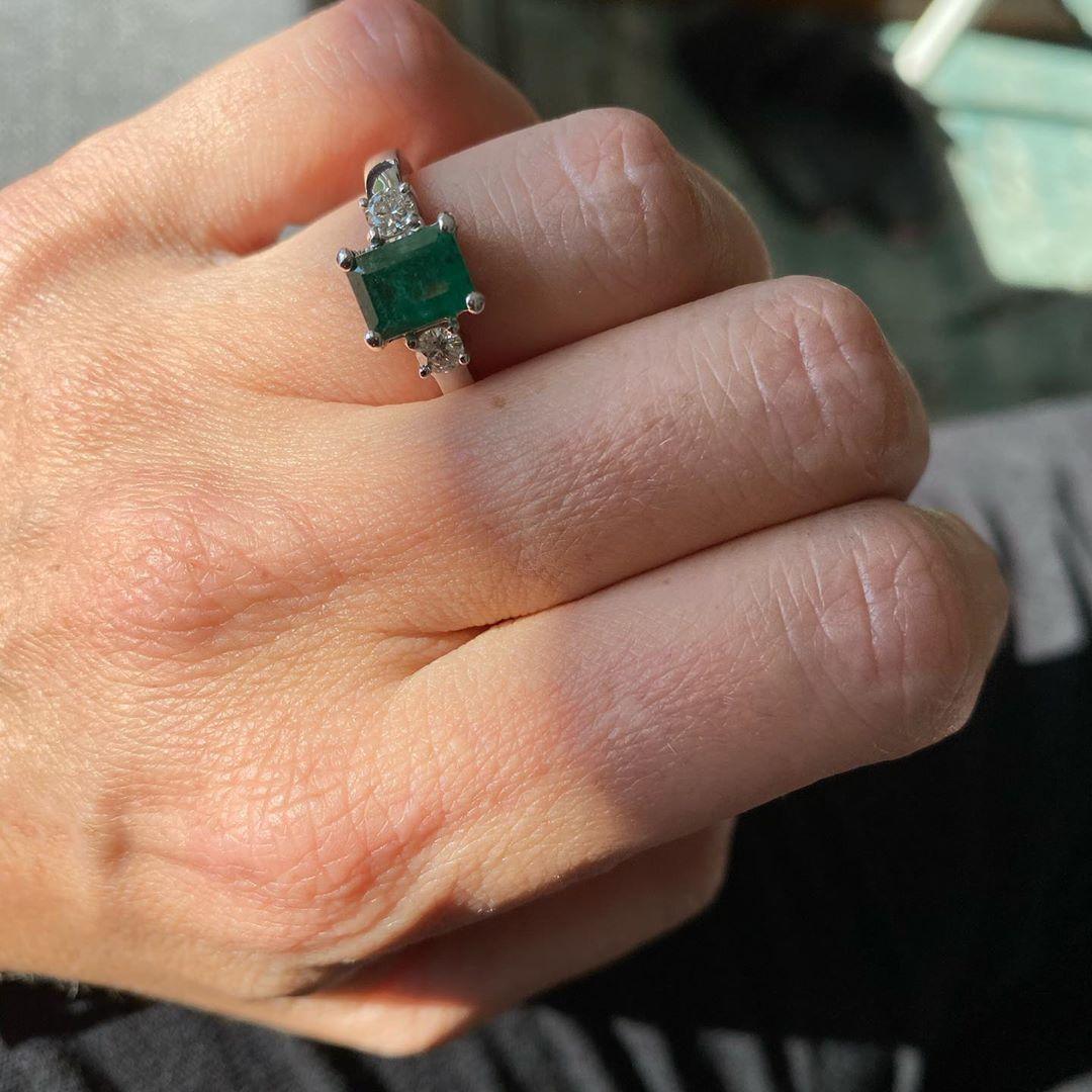 Celebrity Chef Alex Guarnaschelli Gets Engaged, See The Amazing Ring ...