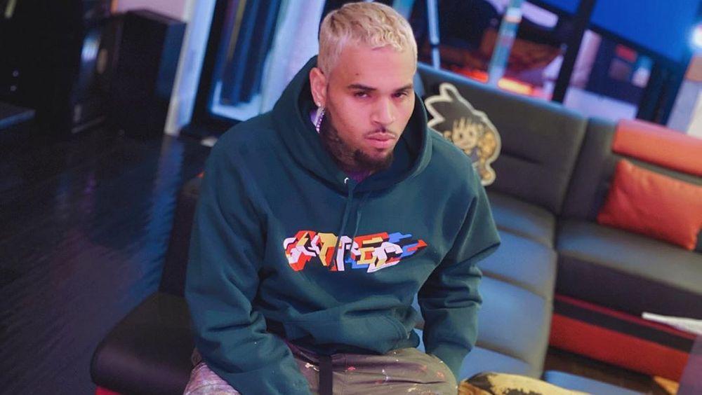 Rihanna'a Bruised Face, Black Eye Sparks Chris Brown Comments After ...