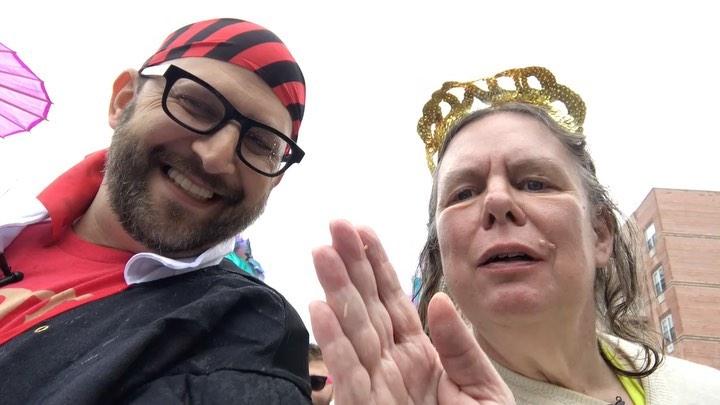 Ex-'Stern Show' Staffer Shuli Egar Gets Blessing From Howard Stern For ...